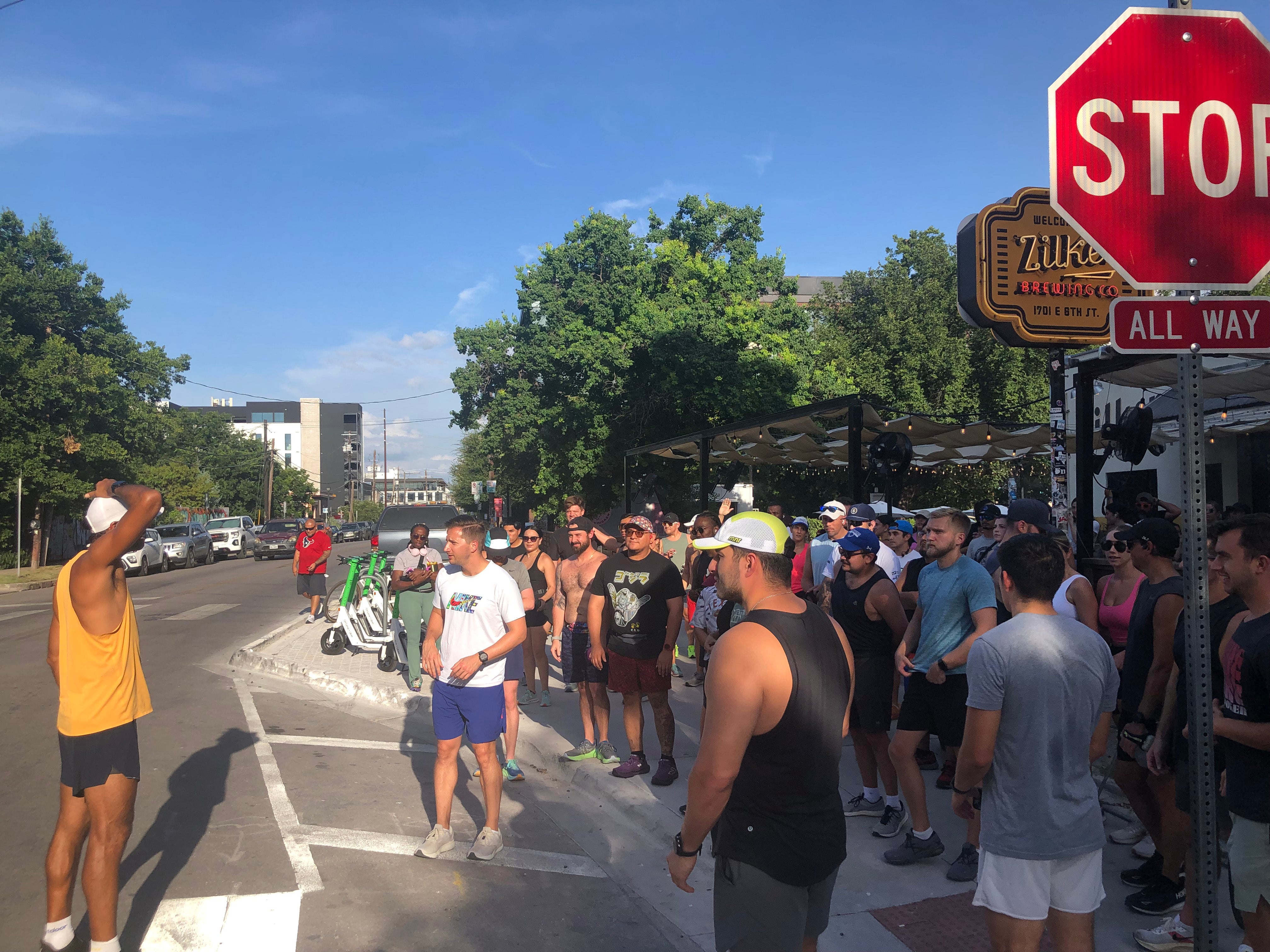 Run Groups - The Social Benefits of Running – SPIbelt